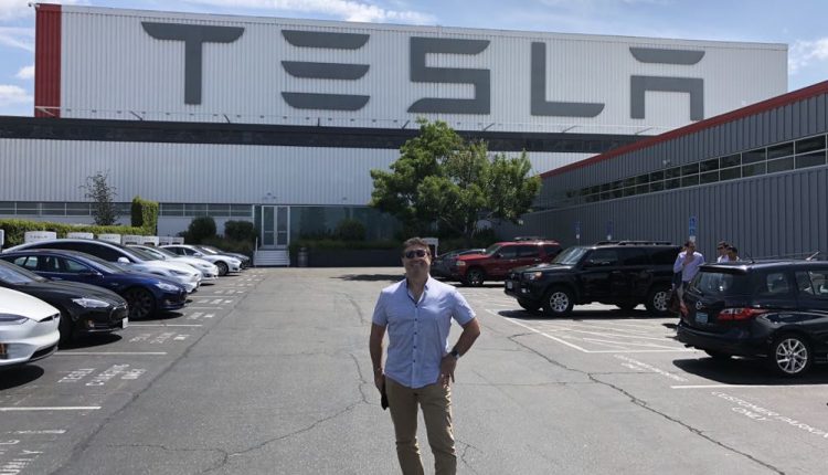 Tech Guide takes a tour inside the Tesla factory in Fremont - Tech Guide