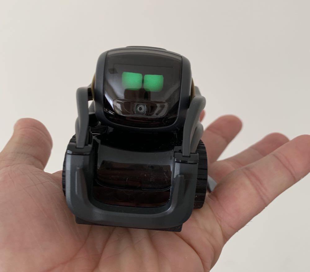 Vector smart robot review - much more than just a toy - Tech Guide