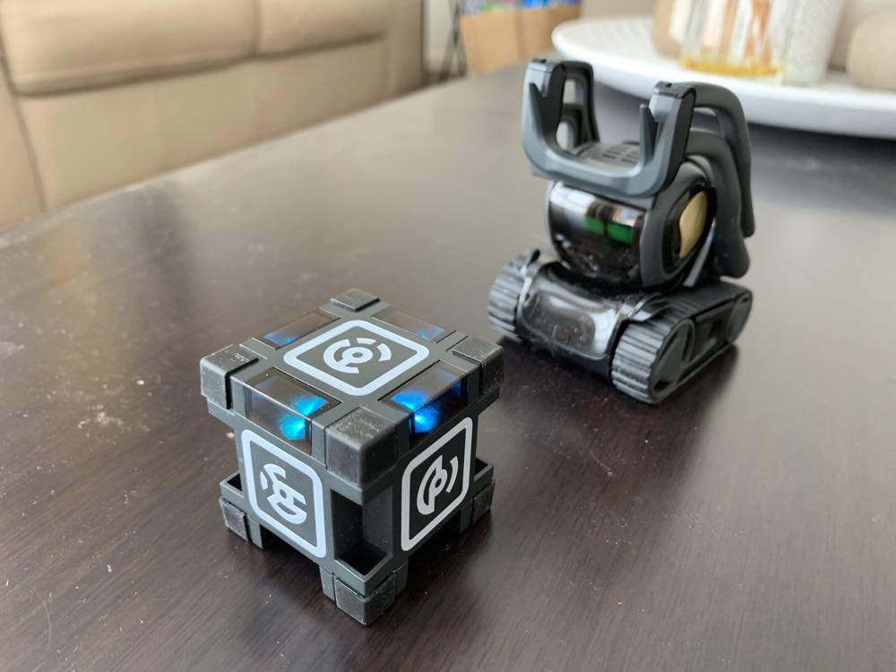 Vector smart robot review - much more than just a toy - Tech Guide