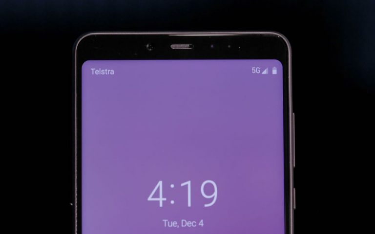 Telstra makes world's first commercial 5G connection with prototype ...