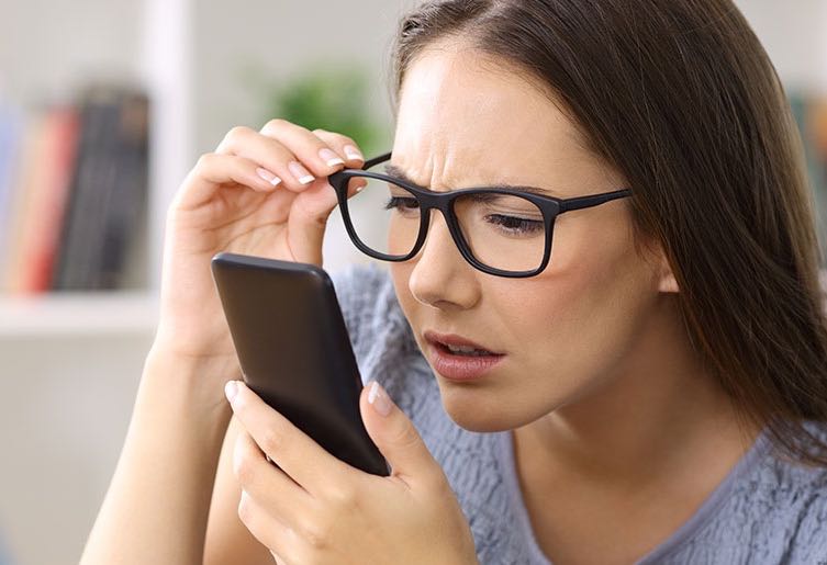 How Your Smartphone Could Be Ruining Your Eyesight Tech Guide How Your Smartphone Could Be Ruining Your Eyesight Tech Guide