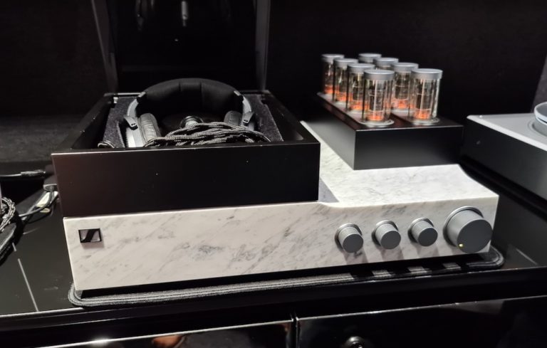 We take a listen to the world's best headphones - the Sennheiser HE1 ...