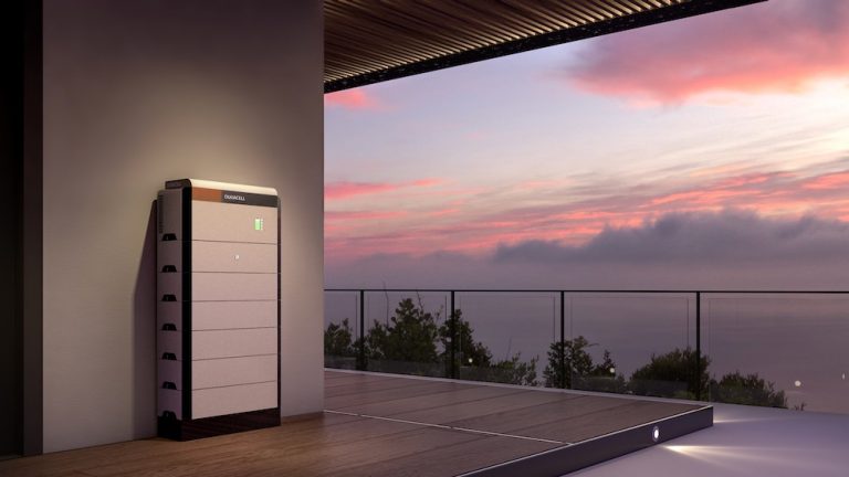 World-first energy solution powered by Duracell home solar battery ...