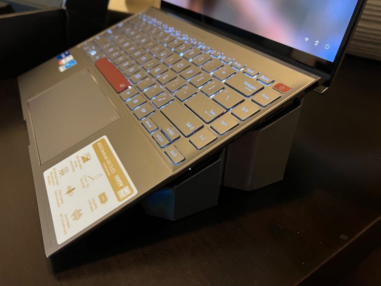 Hands-on with the stunning ASUS Space Edition OLED laptop - Tech Guide