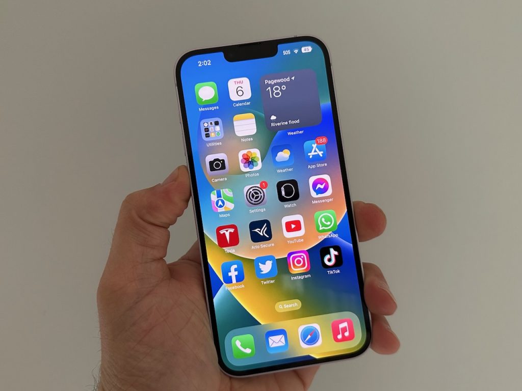 iPhone 14 Plus review - hits the sweet spot with a large screen and ...
