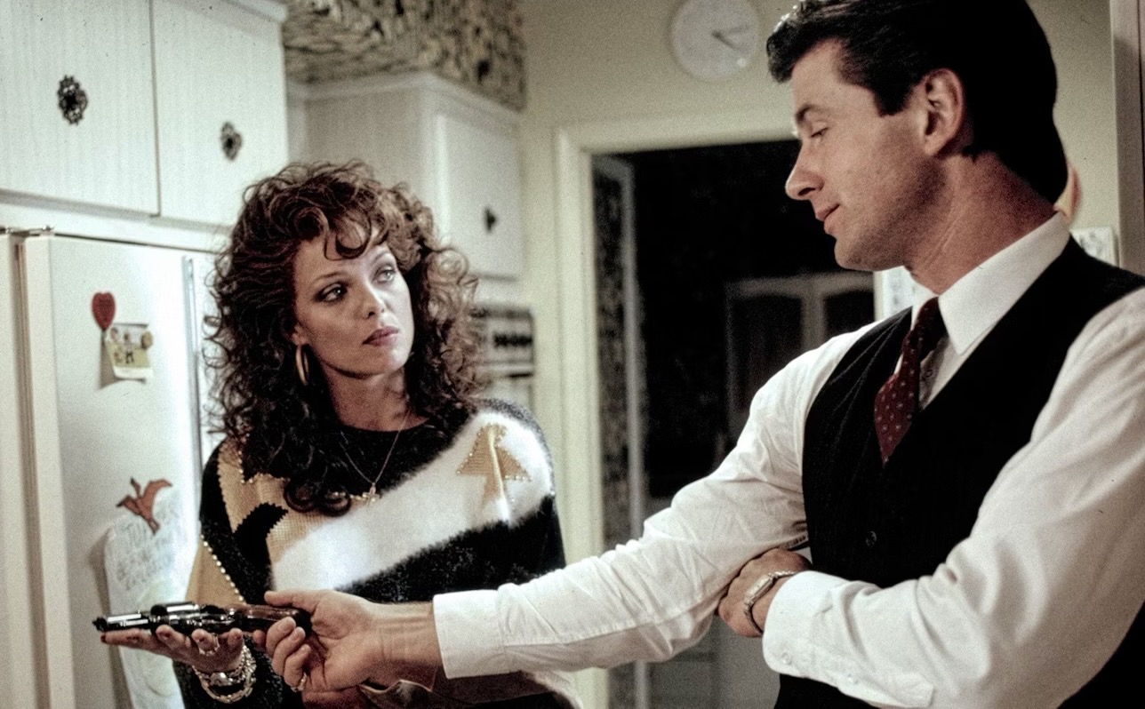 The Best Movies You've Never Seen - Married To The Mob - Tech Guide