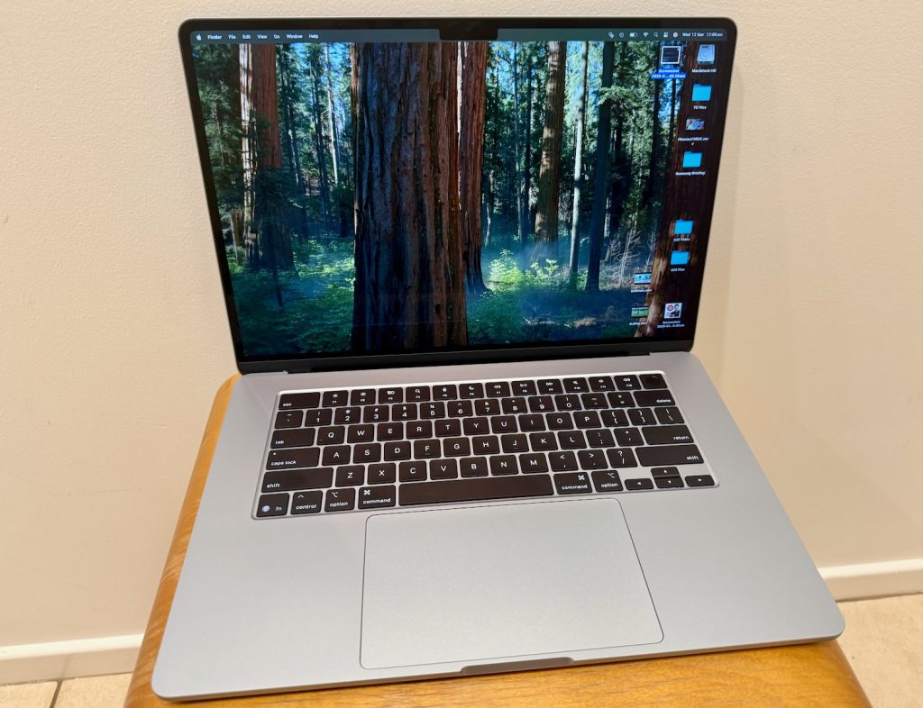 MacBook Air with M4 review - an irresistible combination of design ...