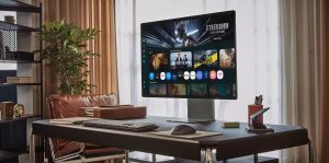 We take a hands-on look at Samsung's stunning new Smart Monitor M9 ...