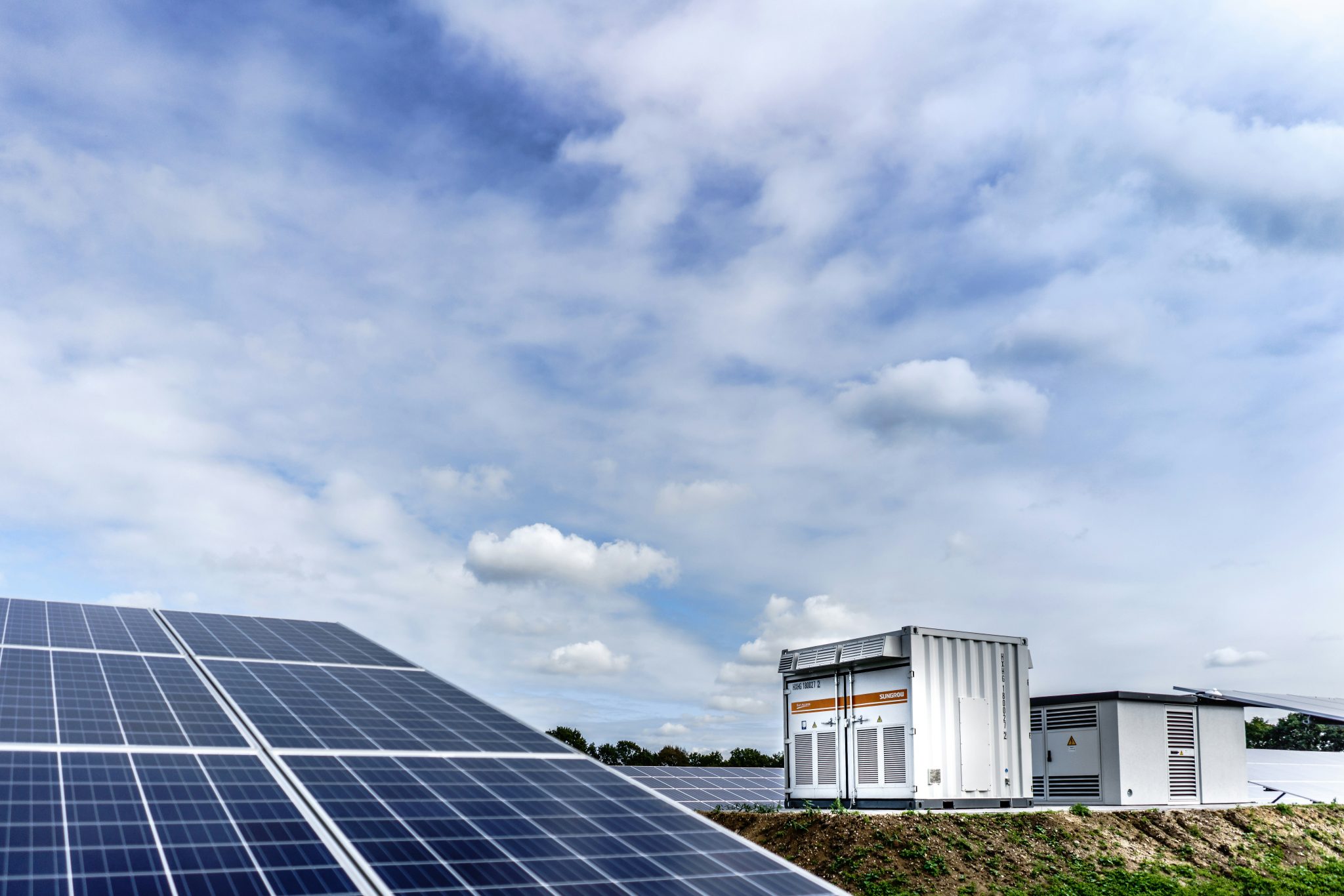 The "Solar Sponge" Effect: Why 2026 Is the Year to Add a Storage ...